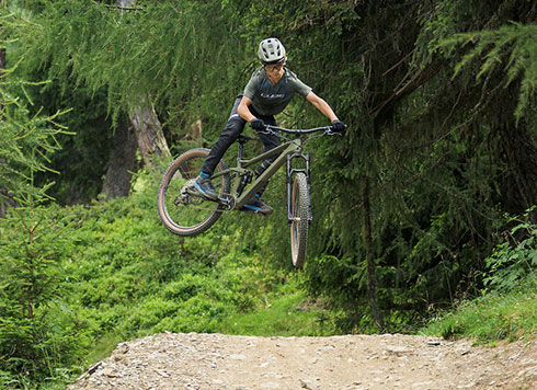 Vélos Triathlon & Chrono CUBE : Puissance & Aérodynamisme